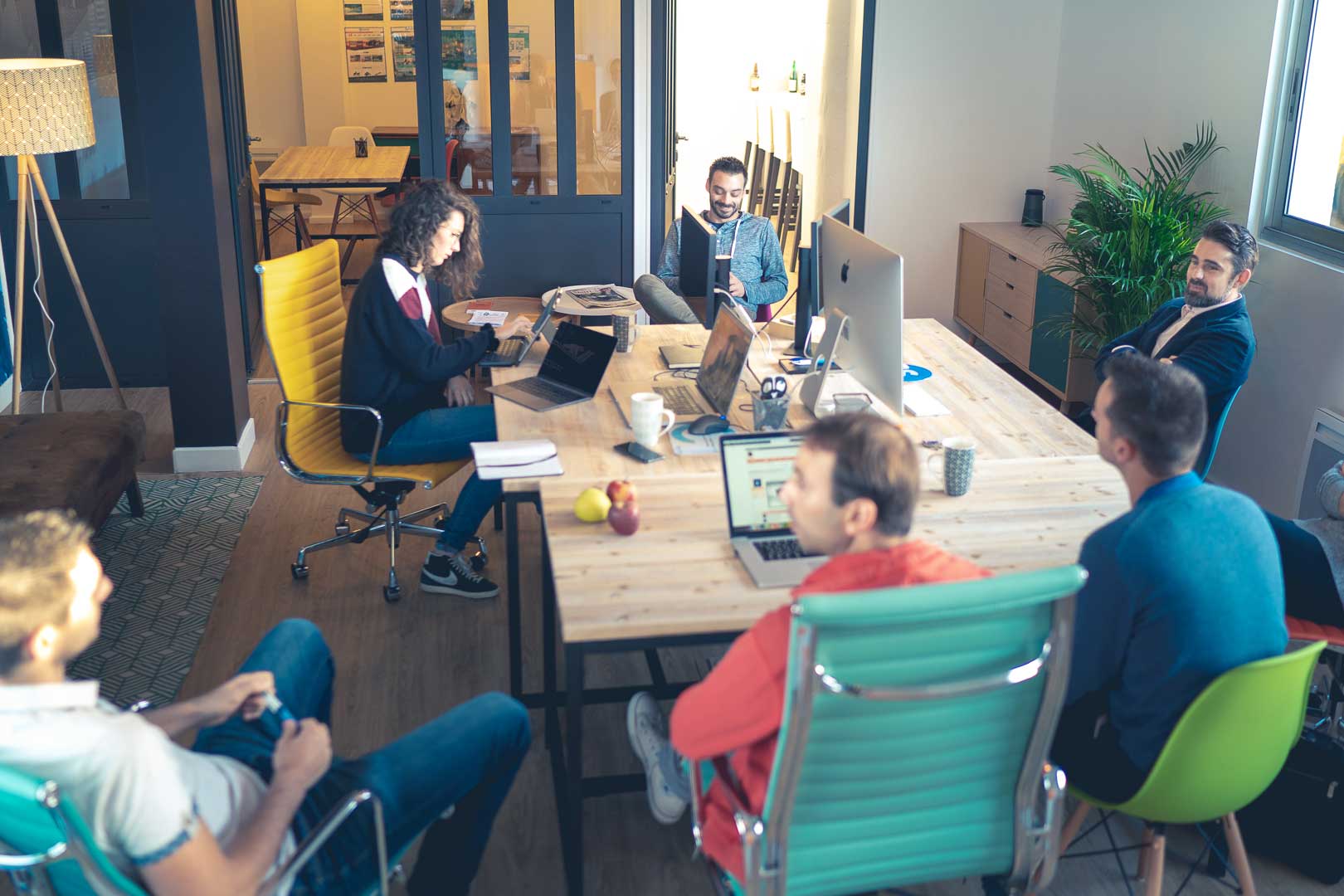 Pourquoi Remplacer son Équipe Marketing Par une Agence Web ? - Edana